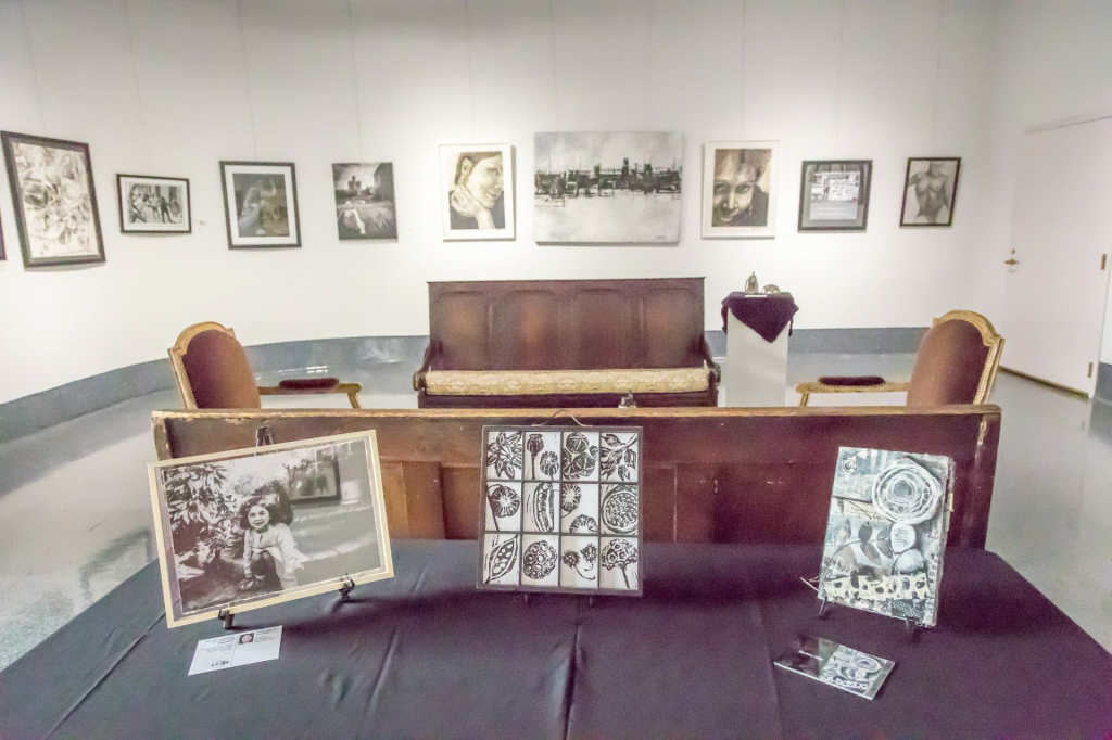 Image for Black and White Exhibition: 65 artists see a world without color